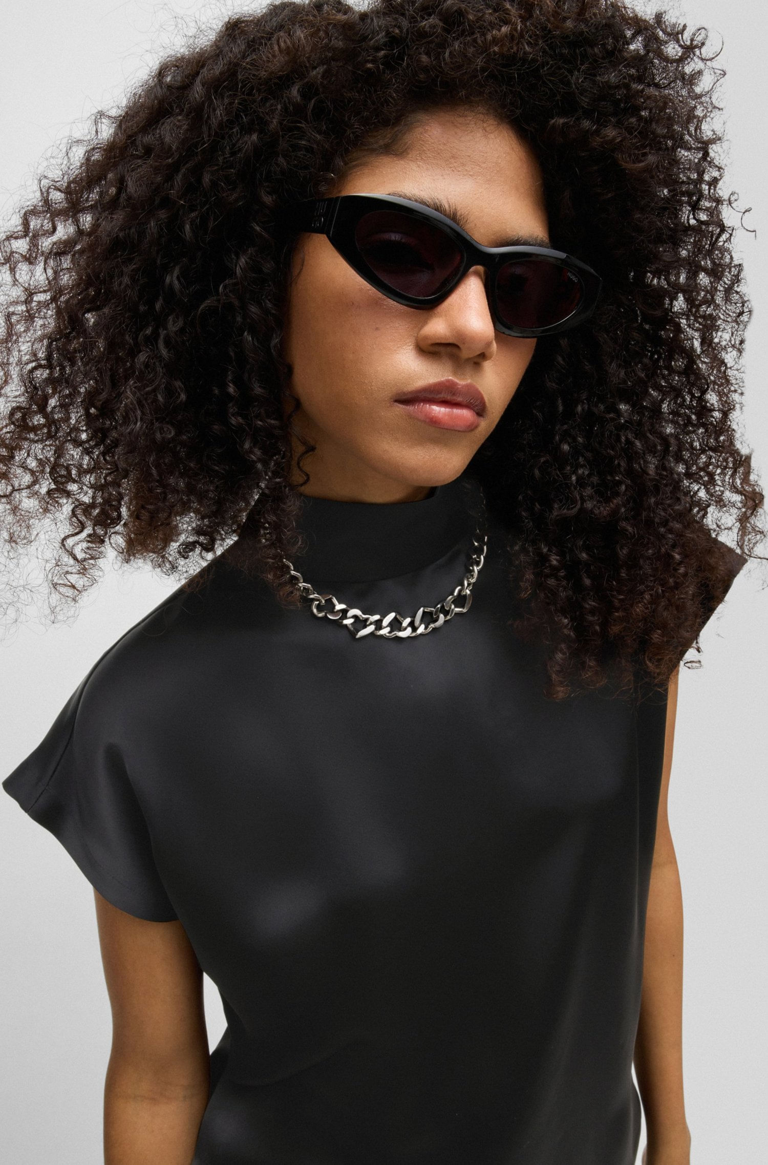 Top De Gola Alta De Cetim Fluído