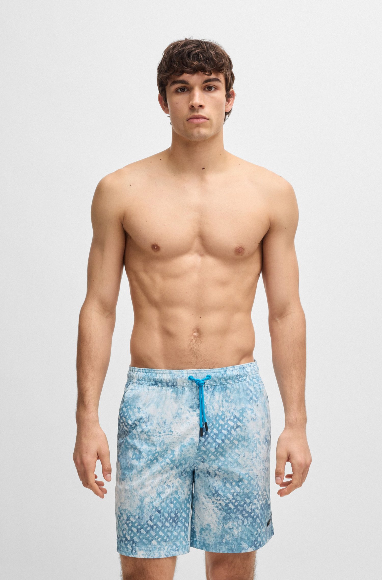 Shorts De Banho Com Arte De Monograma E Emblema De Logo